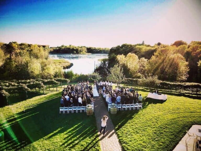 Minnesota Wine Tasting: 12 Best Wineries to Visit